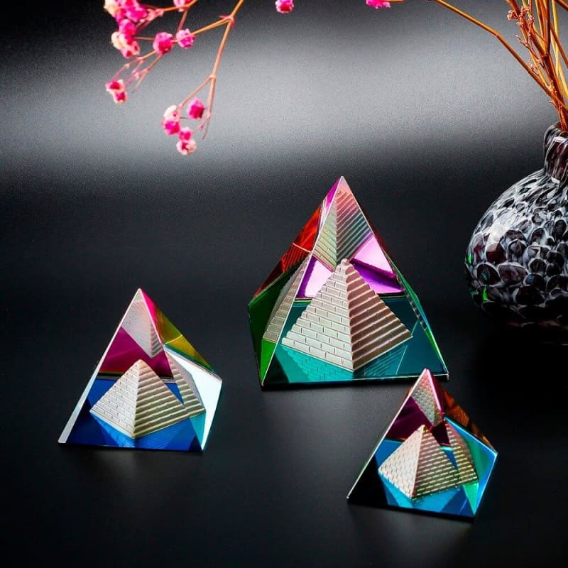 Pyramidendekoration | Omega-Statue– Omega Statue